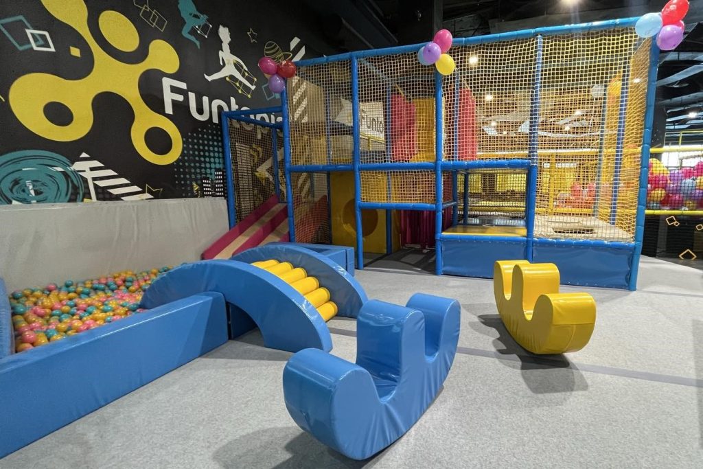 Funtopia | Active entertainment center